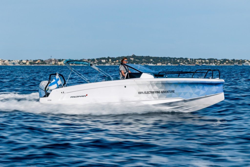 300+ HP ELECTRIC OUTBOARD - WORLD PREMIERE AT CANNES